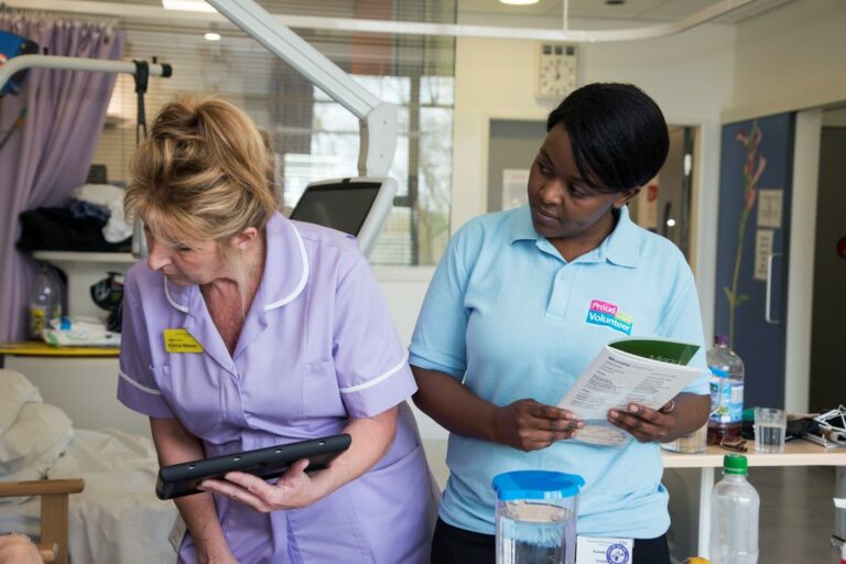 Youth volunteering in hospitals - NHS Youth Volunteering- IVAR UK